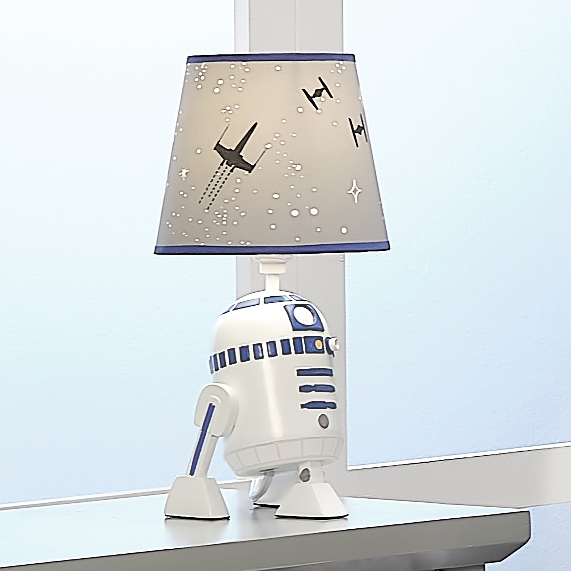 Star Wars Classic Hand Painted R2-D2 Lamp with Shade & Bulb – Lambs & Ivy